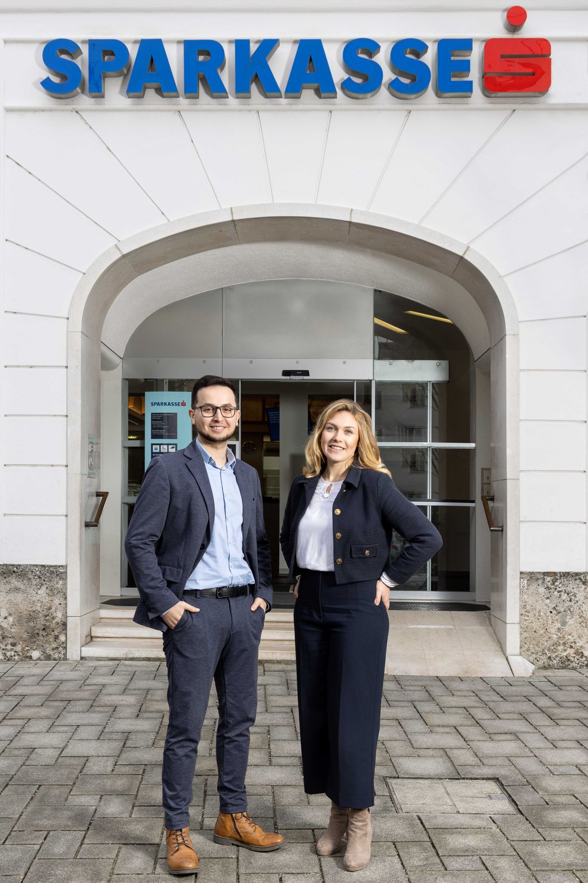 Kushtrim Thaqi übernimmt Filialleitung der Sparkasse in Hallein von ...