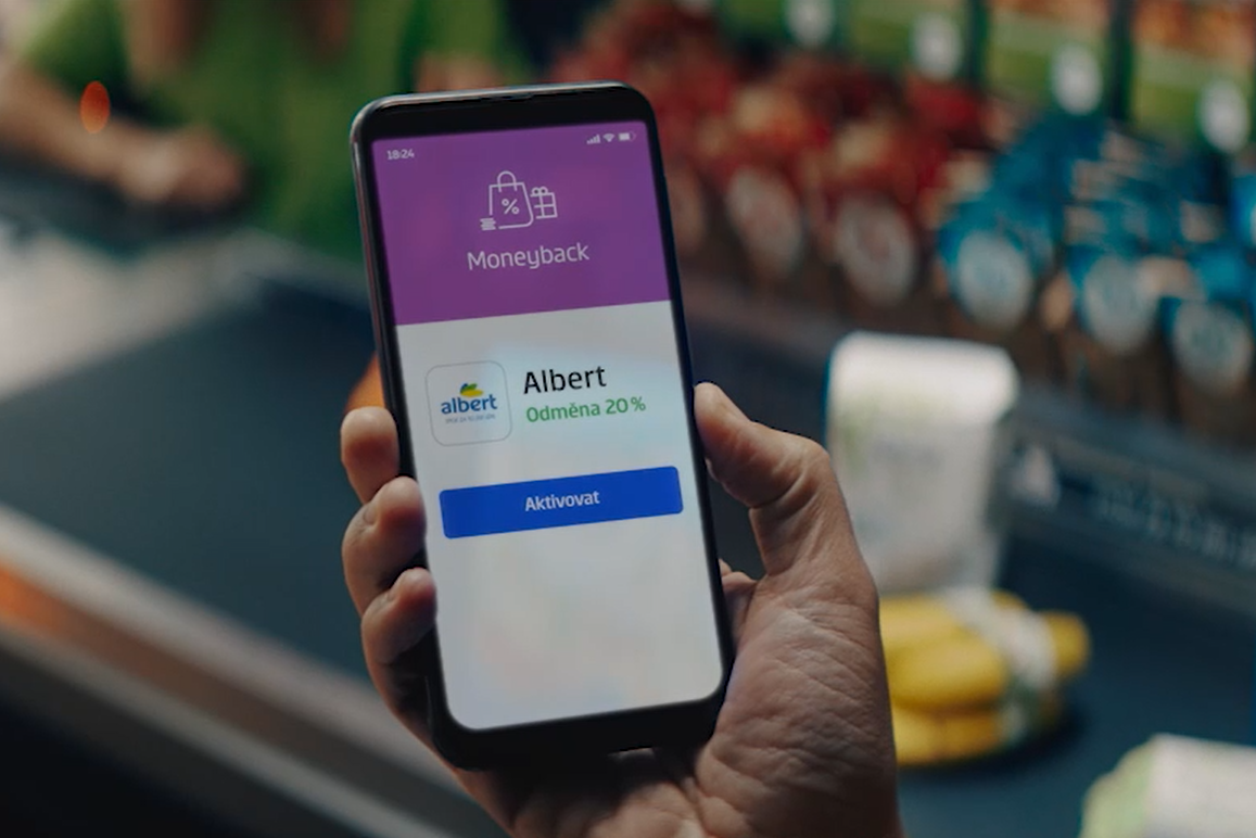 Díky programu Moneyback mohou klienti získat až 20% odměnu za nákupy potravin i dalšího zboží ...