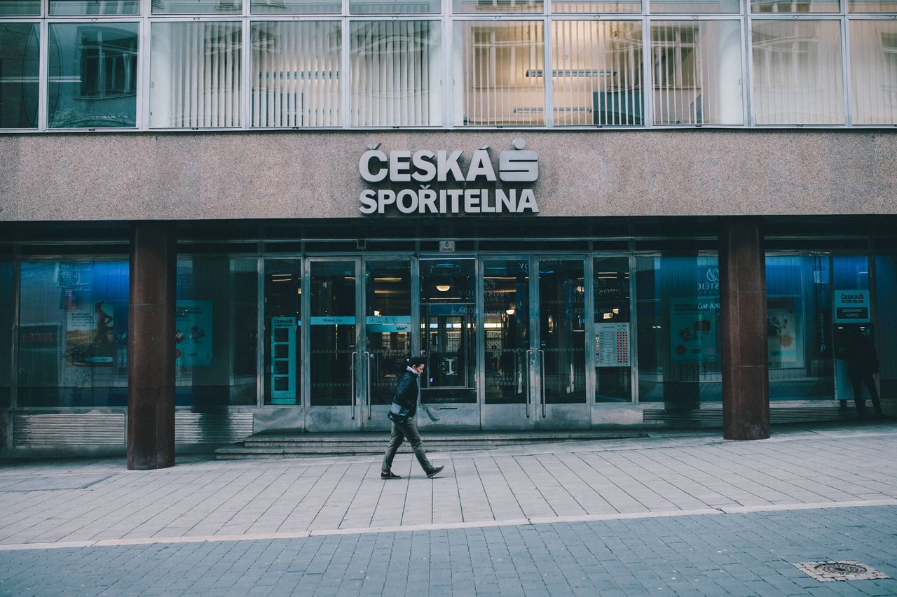 Česká spořitelna continues in strong performance in its 200th ...
